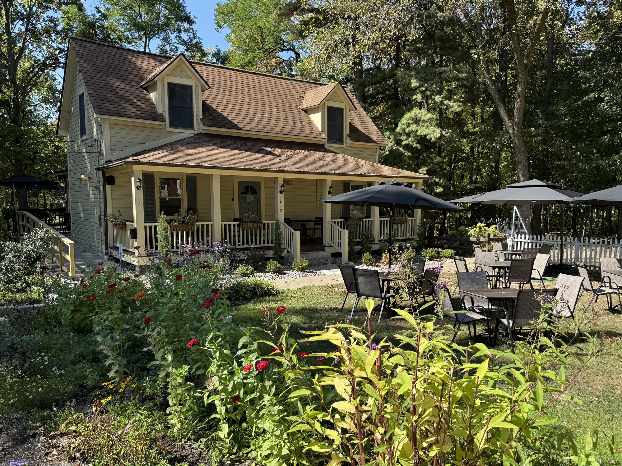 Now Open: Vino di Luca in Olmsted Falls - Cleveland Scene